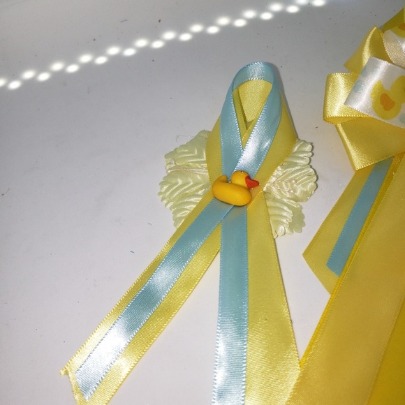 Party Supplies | Babyshower Guest Pins Capias Rubber Ducky And Roya ...